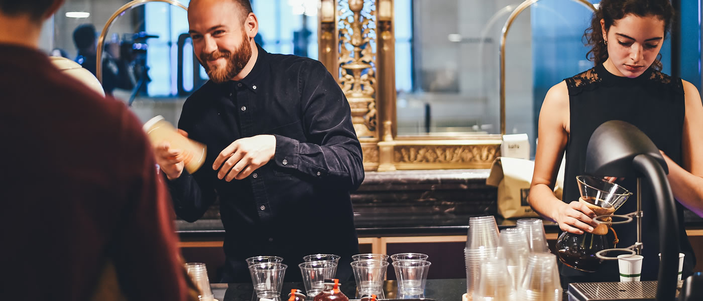 Running a Bar: 8 Tips To Becoming a Successful Bar Manager | ESP Metal ...
